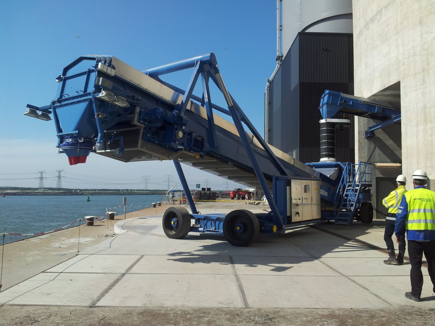 Barge loader - Breston